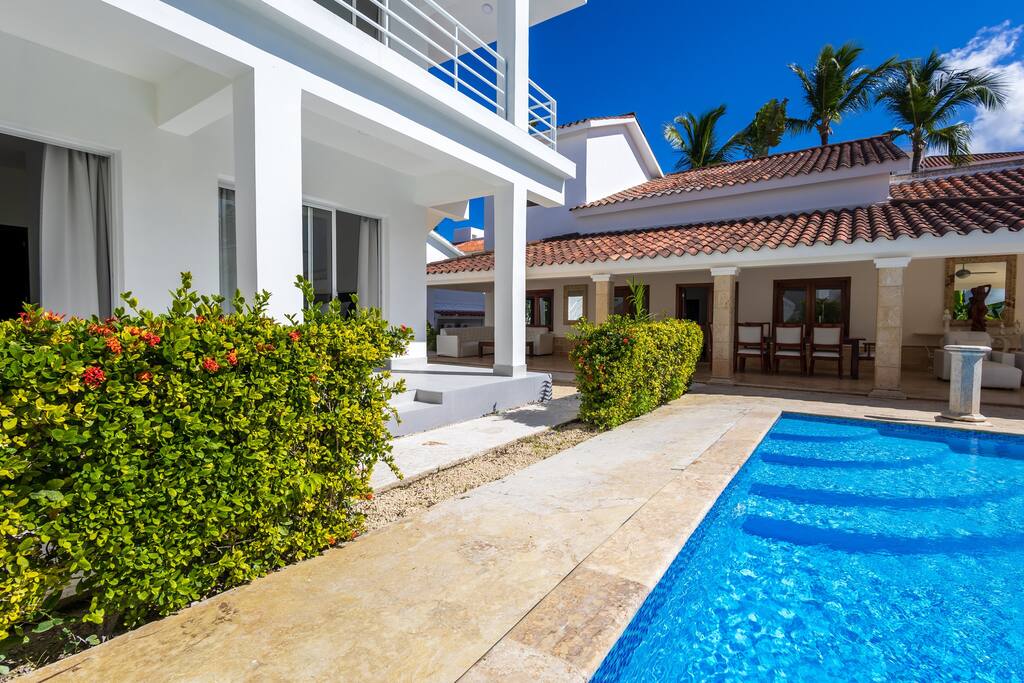 10 Top Beachfront Villas in the Dominican Republic for Rent 2026
