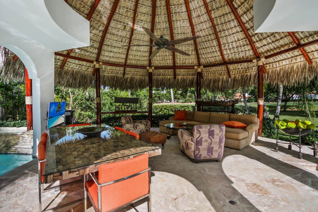 5-Star Villa for Rent at Casa de Campo - With Pool, Jacuzzi & Staff