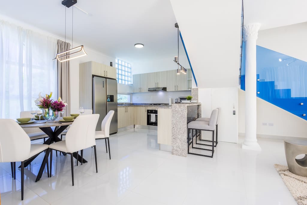 New Modern Punta Cana Villa - Pool & Rooftop Jacuzzi. Up to 7 guests