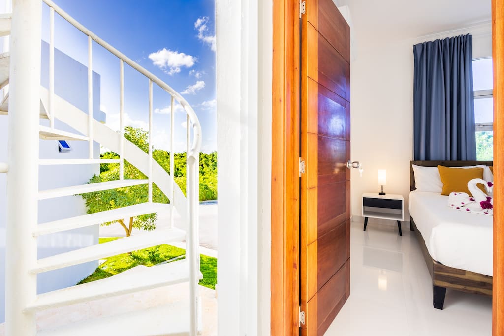 New Modern Punta Cana Villa - Pool & Rooftop Jacuzzi. Up to 7 guests