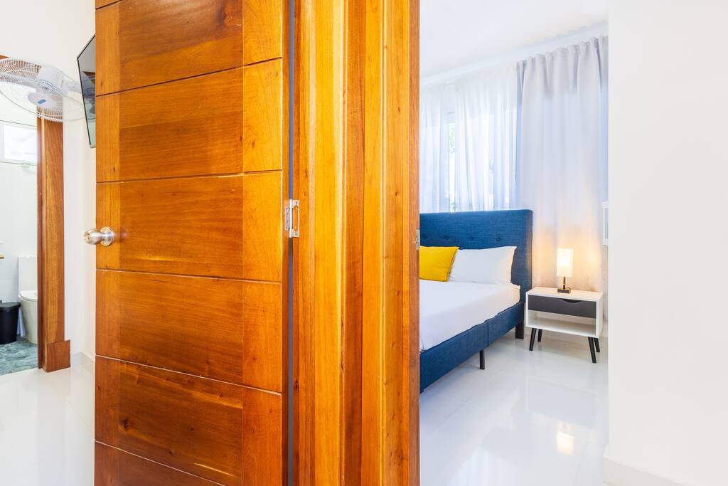 New Modern Punta Cana Villa - Pool & Rooftop Jacuzzi. Up to 7 guests
