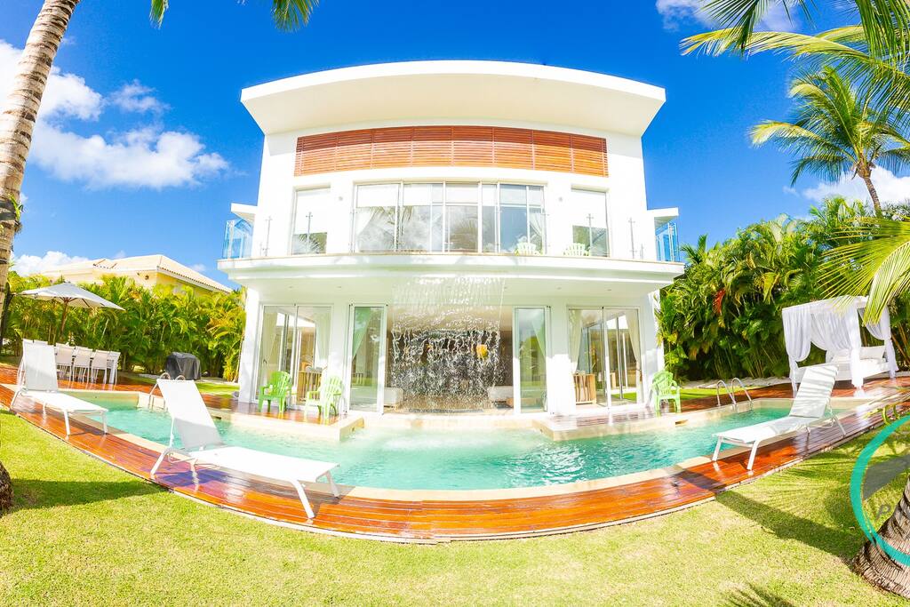 Luxury Villa Waterfall, Cocotal Golf, 5BR, Maid, Pool - the Dominican ...