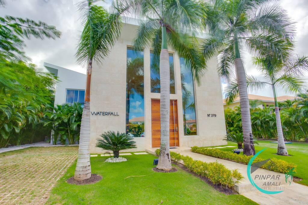 Luxury Villa Waterfall, Cocotal Golf, 5BR, Maid, Pool - the Dominican ...