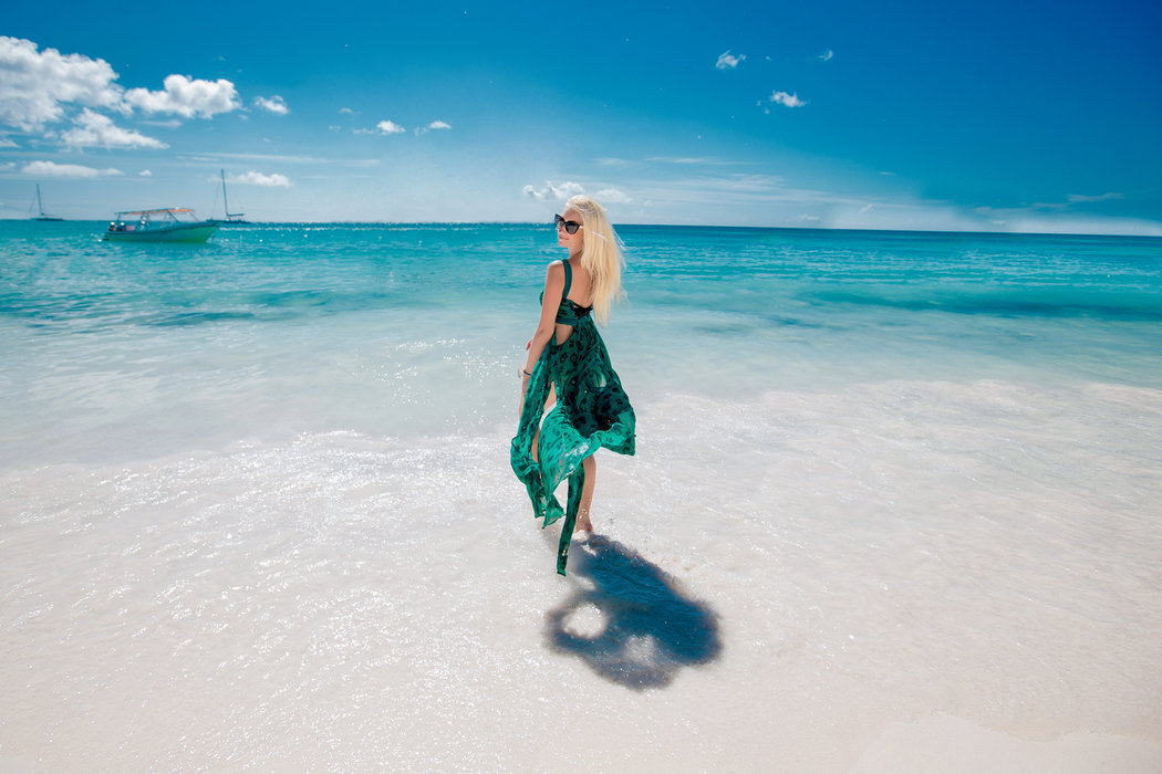 Photographer in Punta Cana - Personal Beach Photo Session