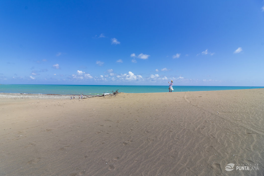 Las Salinas & Dunas de Baní tour - Pink Lakes & Dominican desert