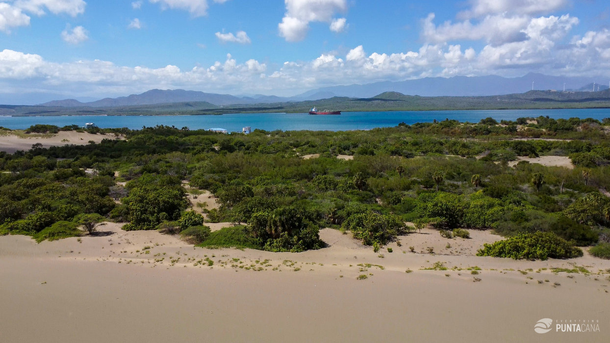 Las Salinas & Dunas de Baní tour - Pink Lakes & Dominican desert