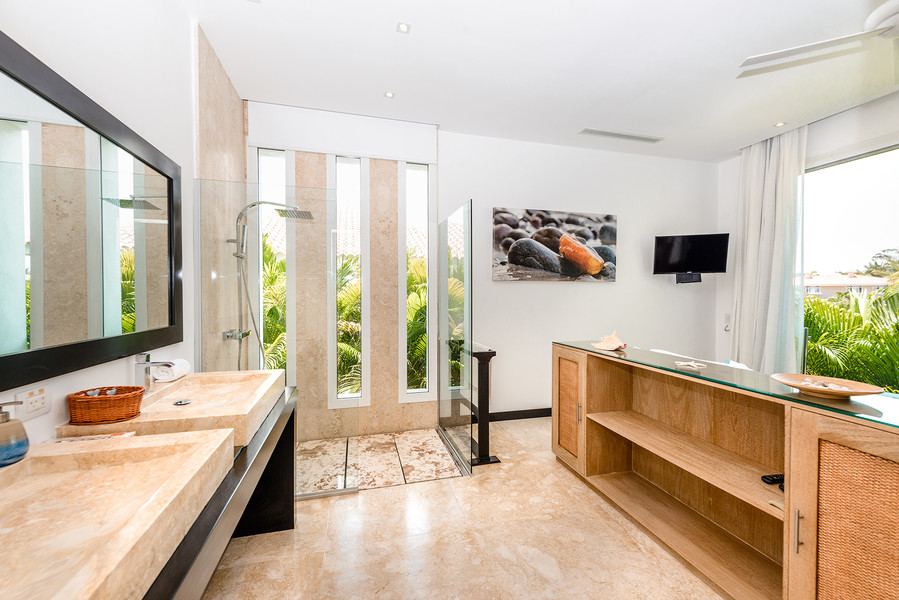 All Inclusive Villa Waterfall in Bavaro (Cocotal) - Pool, Maid, Chef+